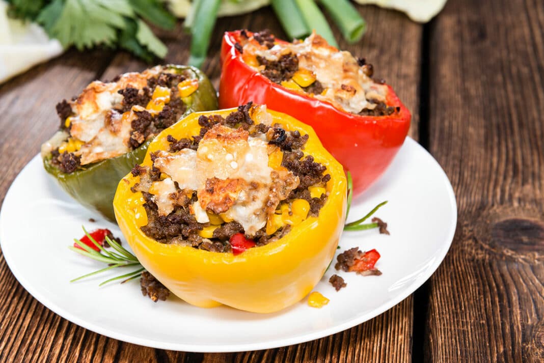 Poivrons farcis au four : Plat savoureux et économique ! - Recettes légères